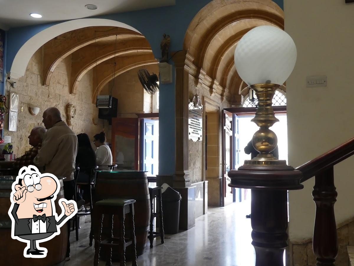 Kazin Banda 12 May pub & bar, Haz-Zebbug - Restaurant reviews