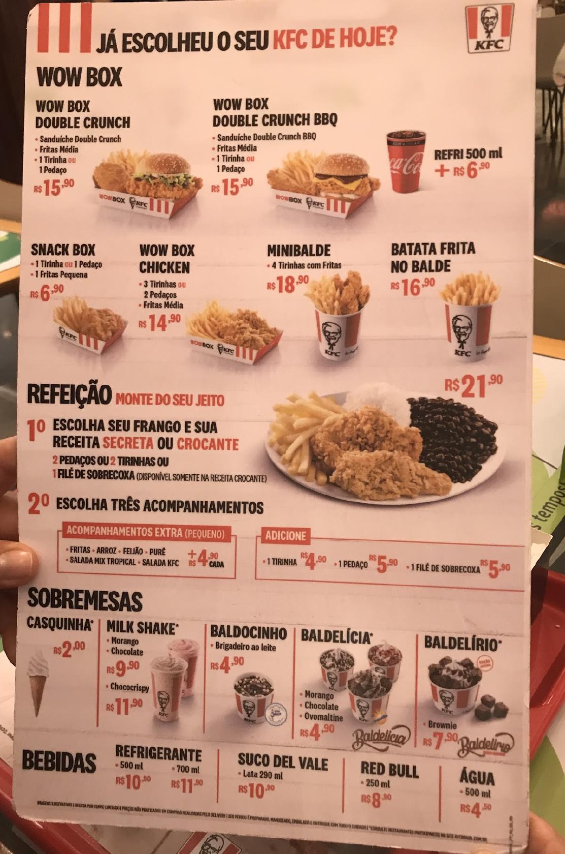 Menu em KFC restaurante, Balneário Camboriú