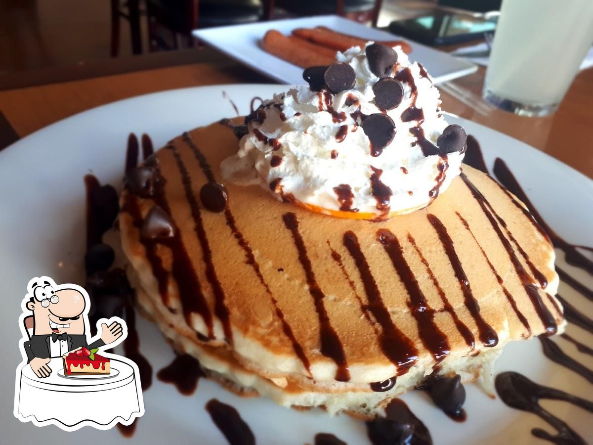 Victor's Restaurant, Ensenada, 178 Blvd. Costero Calle Lazaro Cardenas ...
