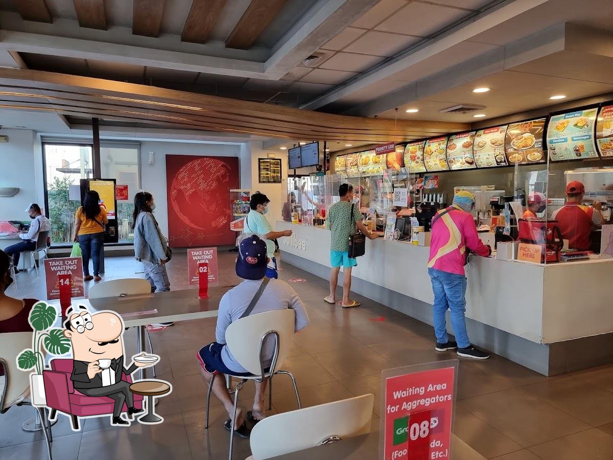 Jollibee restaurant, Meycauayan, Ema Town Center Brgy. Camalig ...