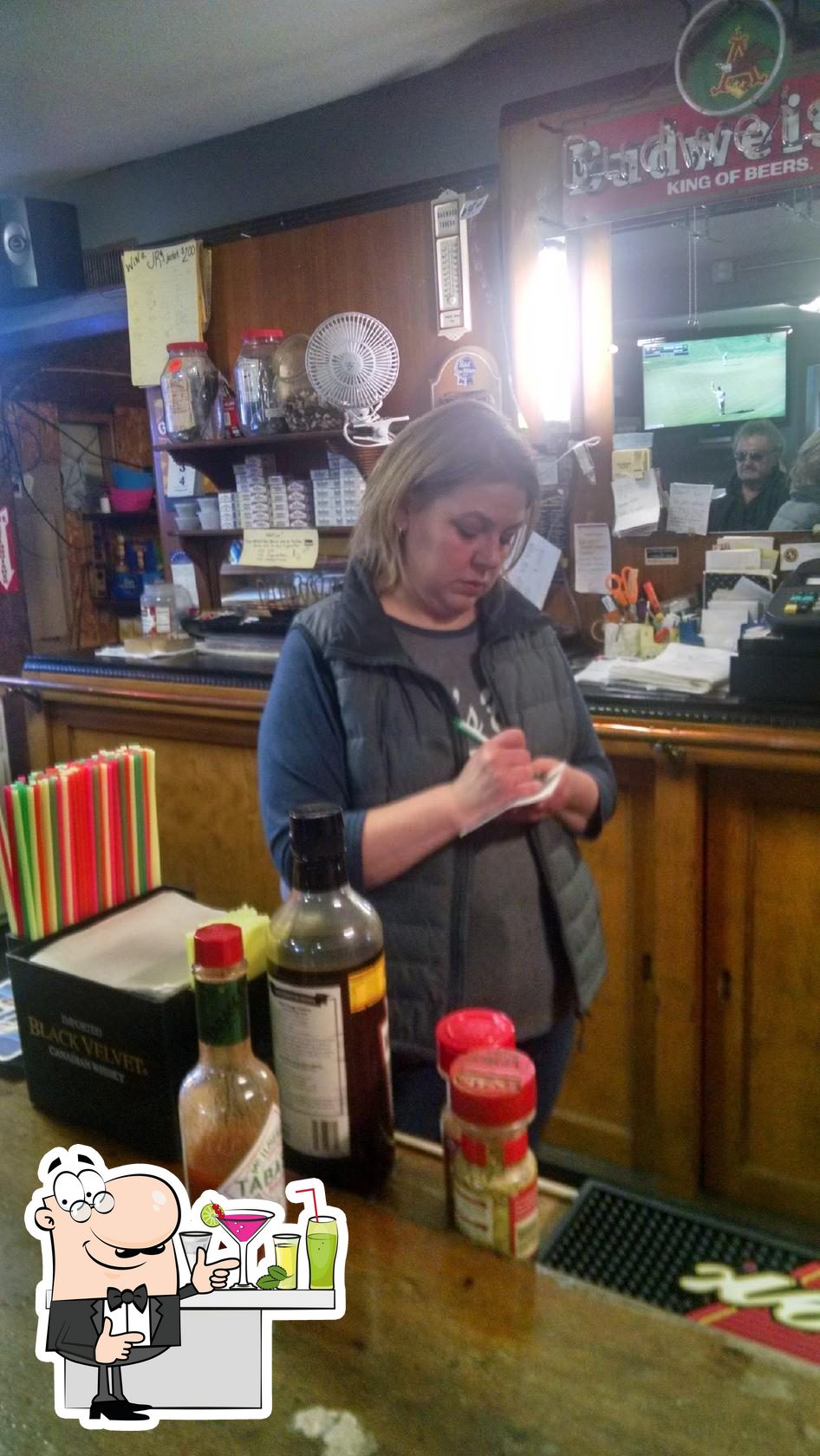 Jr's Bar in USA - Restaurant reviews