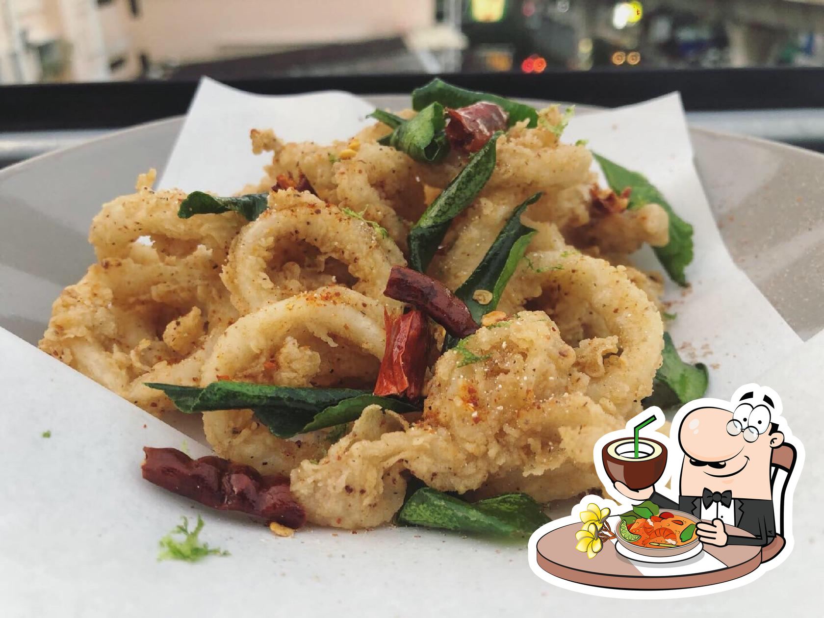 VELA-Rooftop Sanam Pao pub & bar, Bangkok - Restaurant reviews