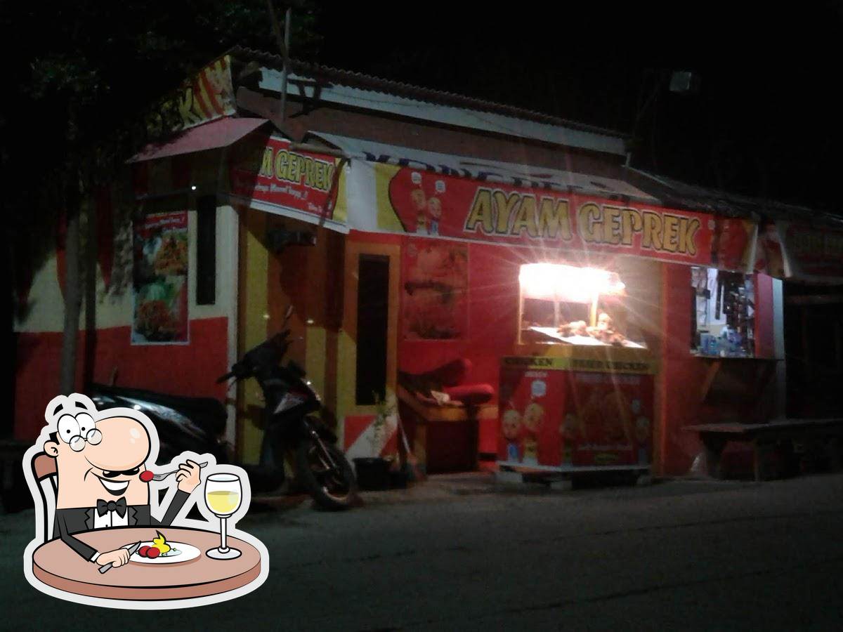 fried chiken upin ipin & ayam geprek, Bekasi - Menú del restaurante ...