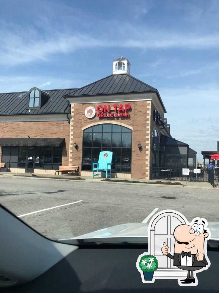 On Tap Bar And Grill Akron