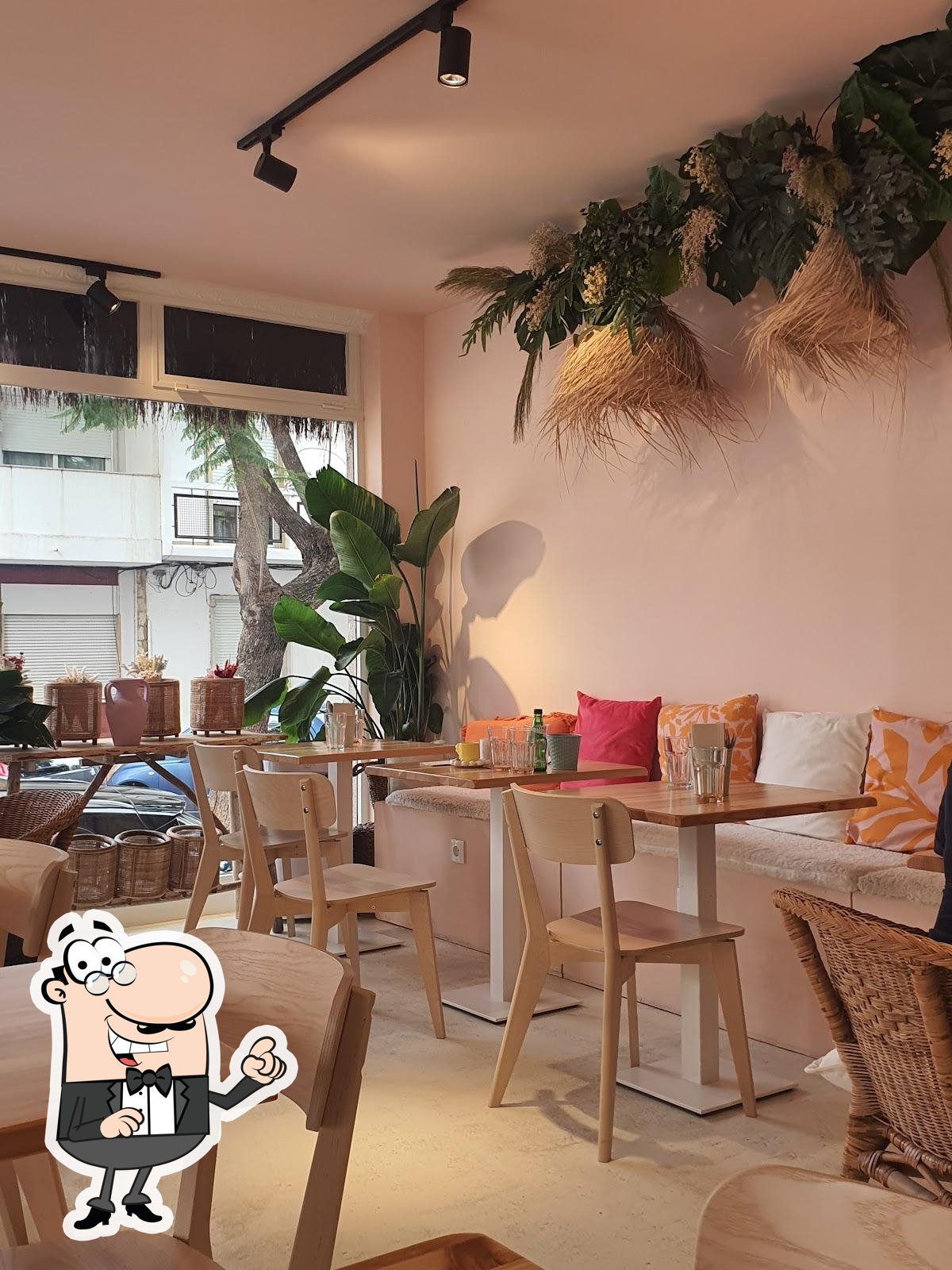 The Flower Bar Coffee Shop, Faro - Restaurant reviews