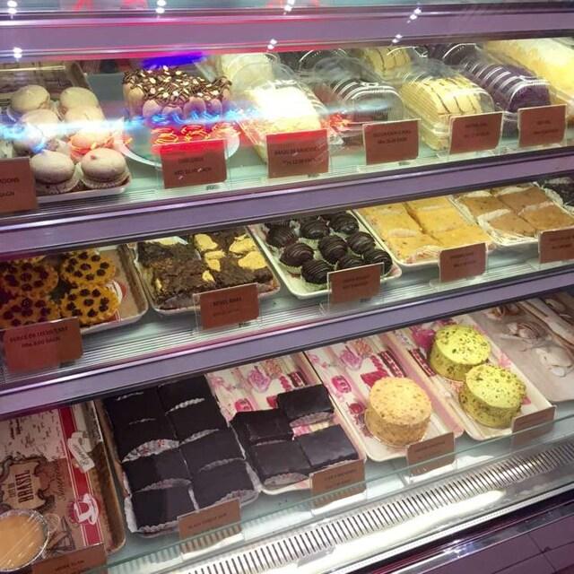 Menu at Sweet Indulgence, Dubai, Shop 10