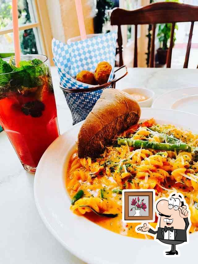 Diggin Cafe, New Delhi, Santushti Shopping Complex Shop No-10 Opp ...