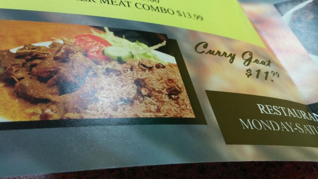Uppa Yard in Milwaukee - Restaurant menu and reviews