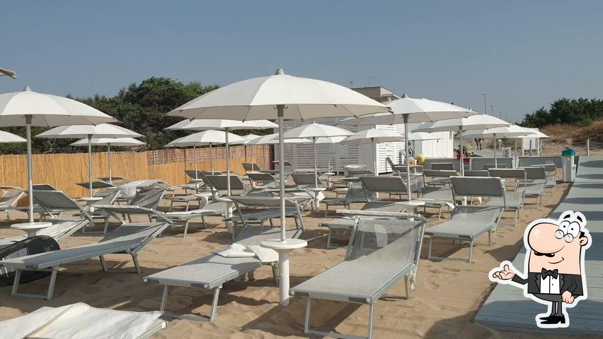 MoMà Exclusive Beach pub & bar, San Pietro In Bevagna - Restaurant reviews