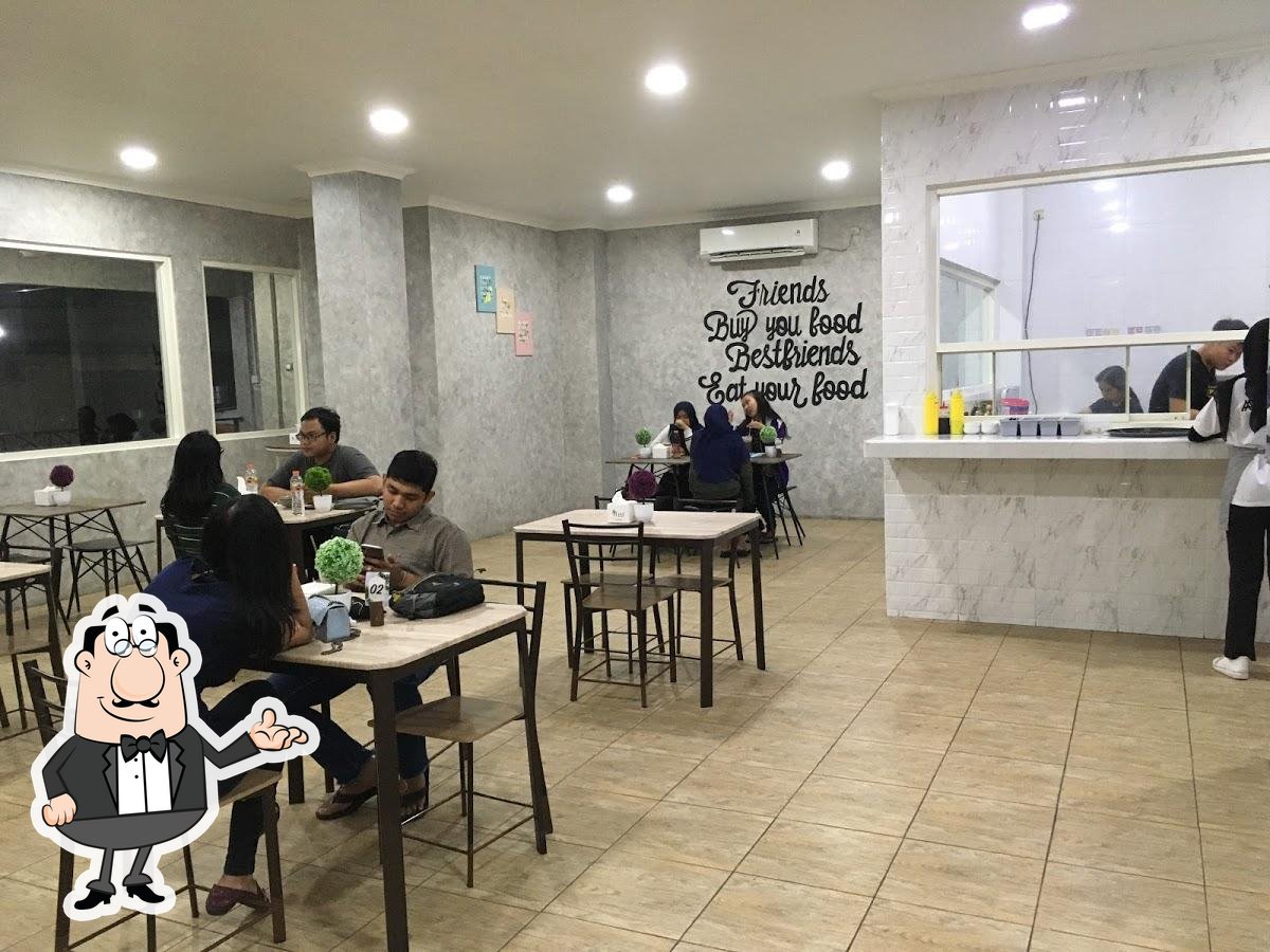 Avero Kitchen and Coffee cafe, Gresik - Restaurant reviews