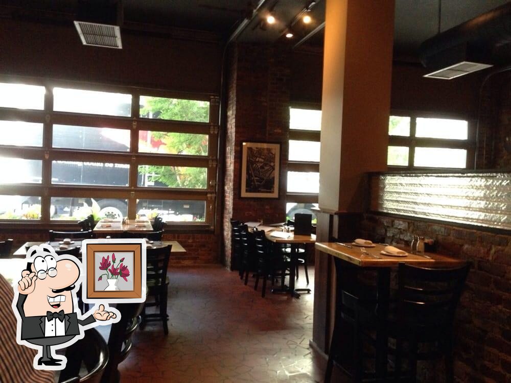 Cola's Restaurant, Columbia - Restaurant menu, prices and reviews
