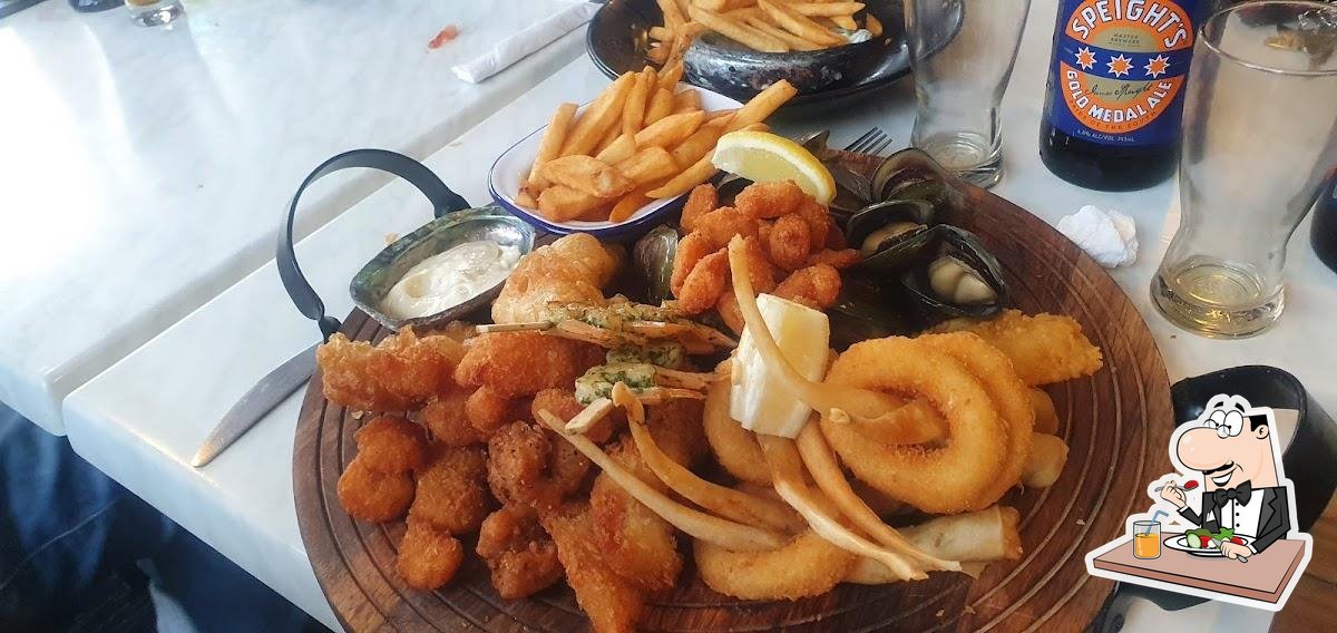 Crescent Bar & Grill in Kaitangata - Restaurant reviews