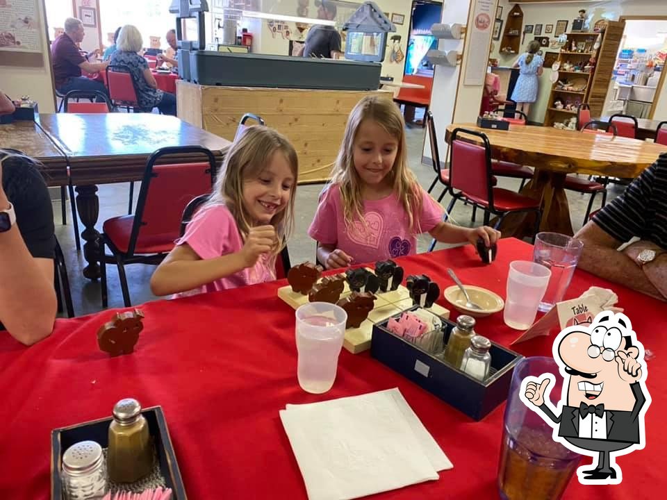 Pigs R Us in Hugoton - Restaurant reviews