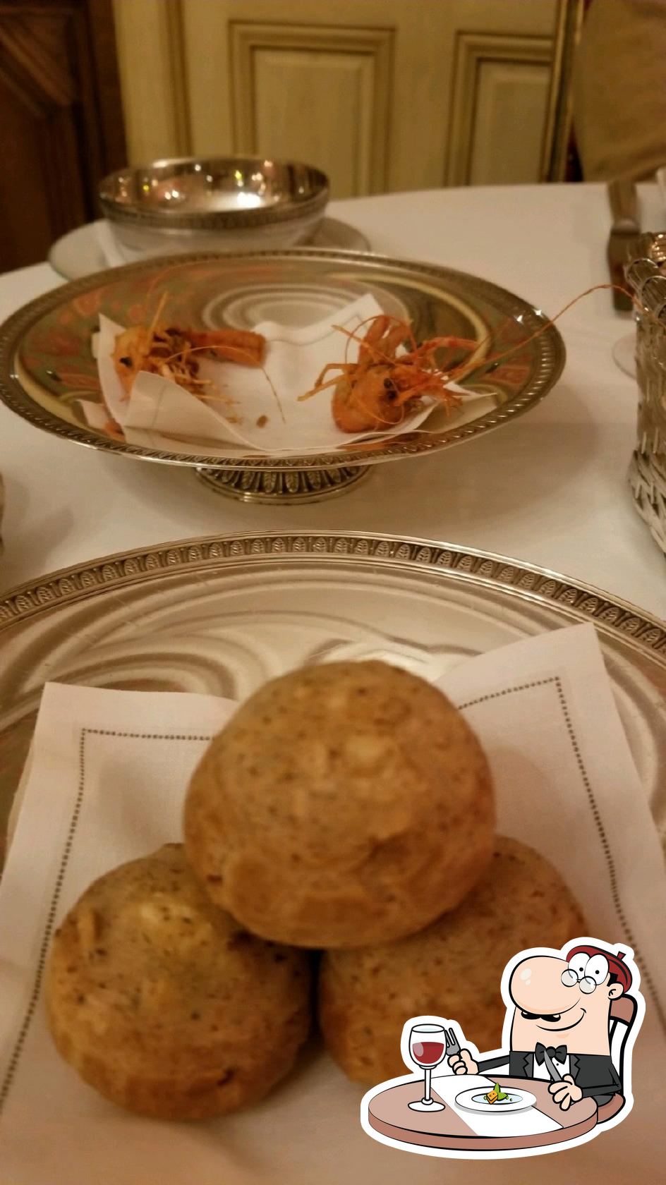 Le Clarence restaurant, Paris, 31 Av. Franklin Delano Roosevelt ...