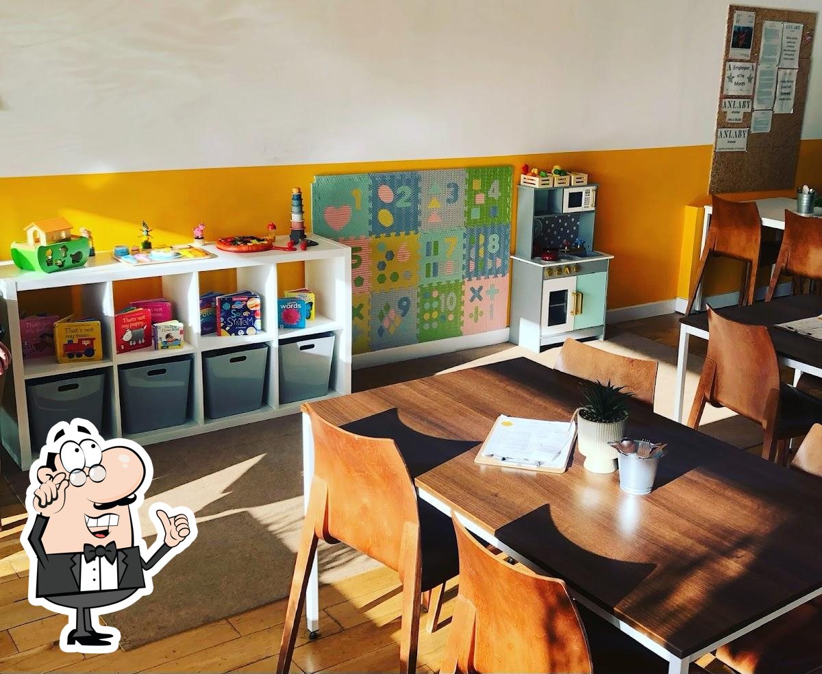 Crumbs Cafe Anlaby Studios, Hull - Restaurant menu, prices and reviews