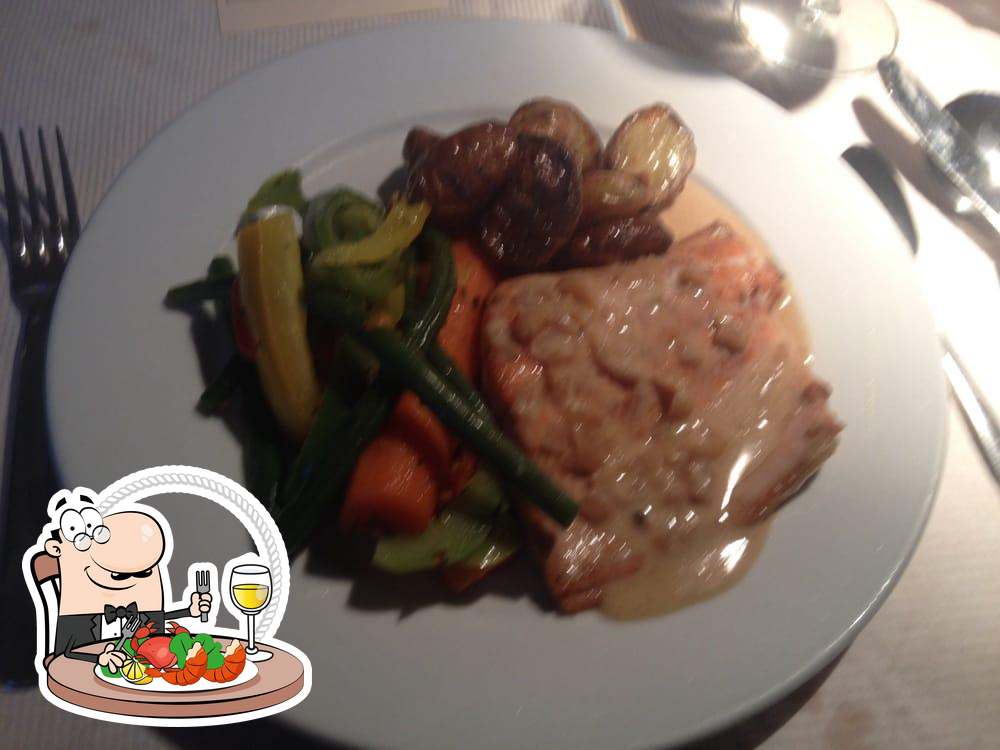 Chartreuse Moose in 100 Mile House - Restaurant menu and reviews