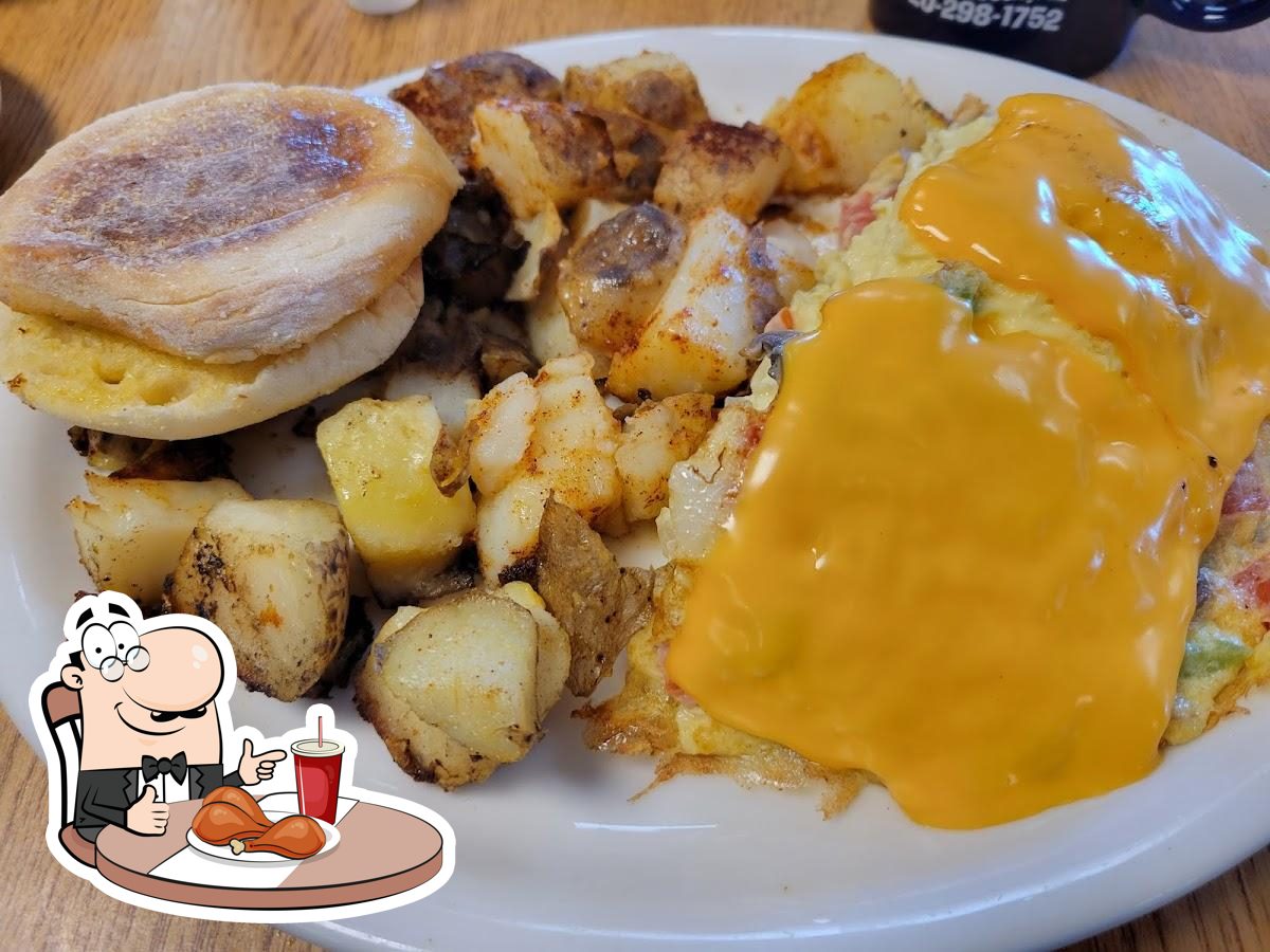 Happy Rooster Cafe in Tucson - Restaurant menu and reviews