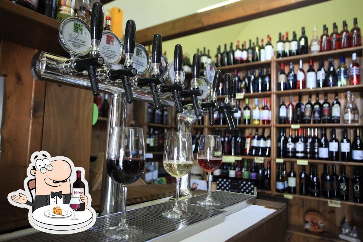 Lo Sfizio Divino Enoteca - Wine shop con vino sfuso pub & bar, Monopoli ...