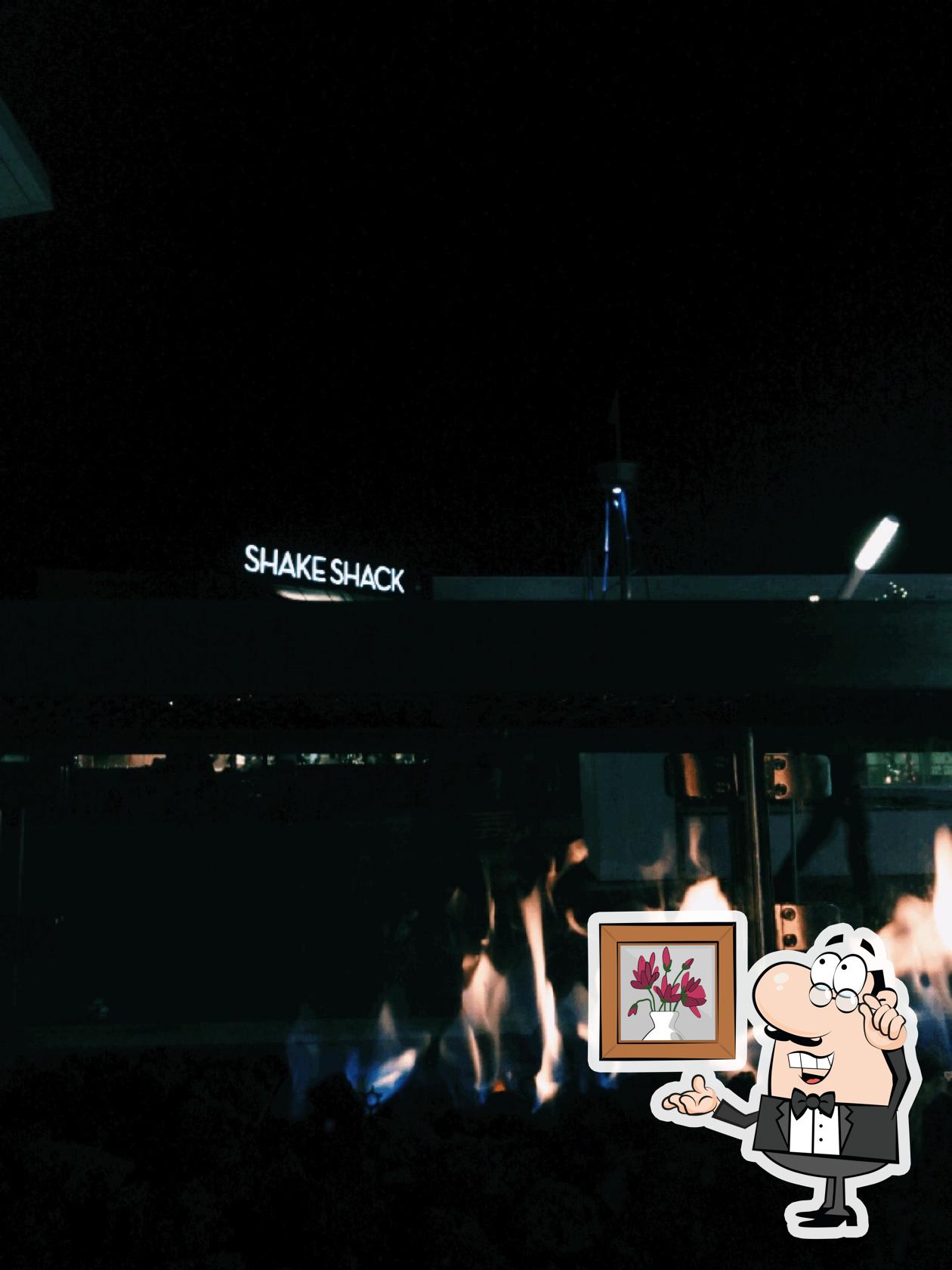 Shake Shack Tysons Corner, McLean - Restaurant menu, prices and reviews