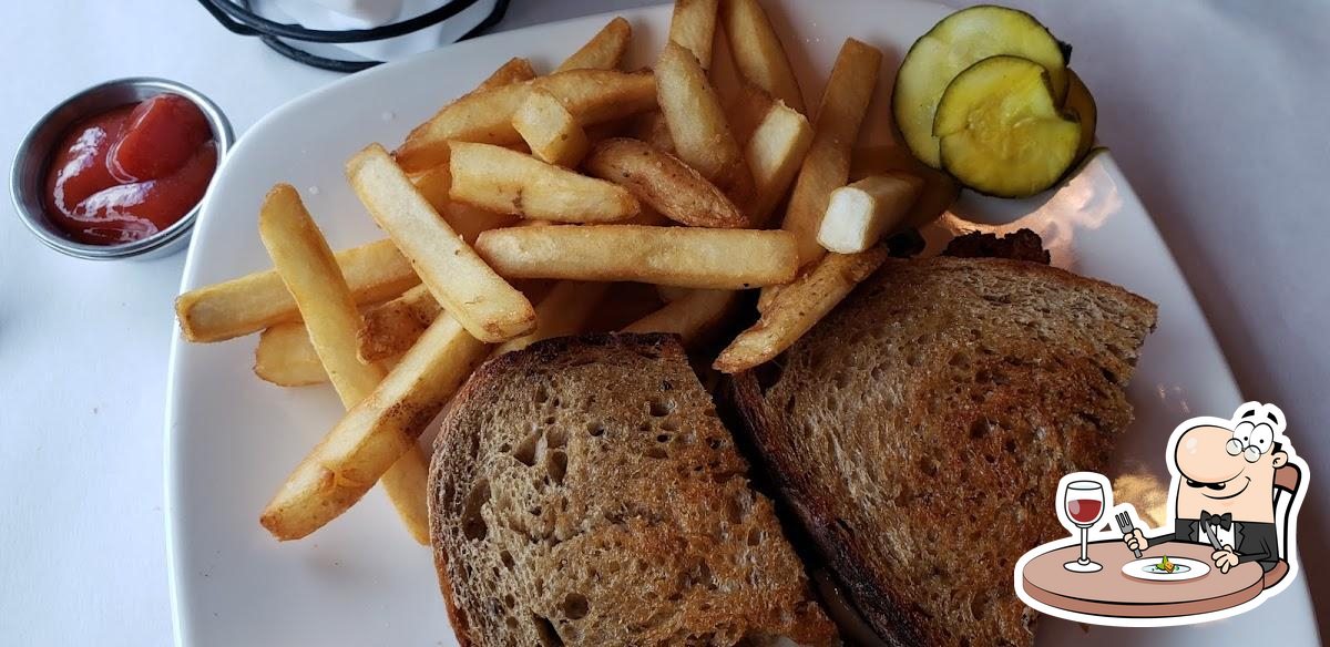 Jake's Grill, 611 SW 10th Ave in Portland - Restaurant menu and reviews