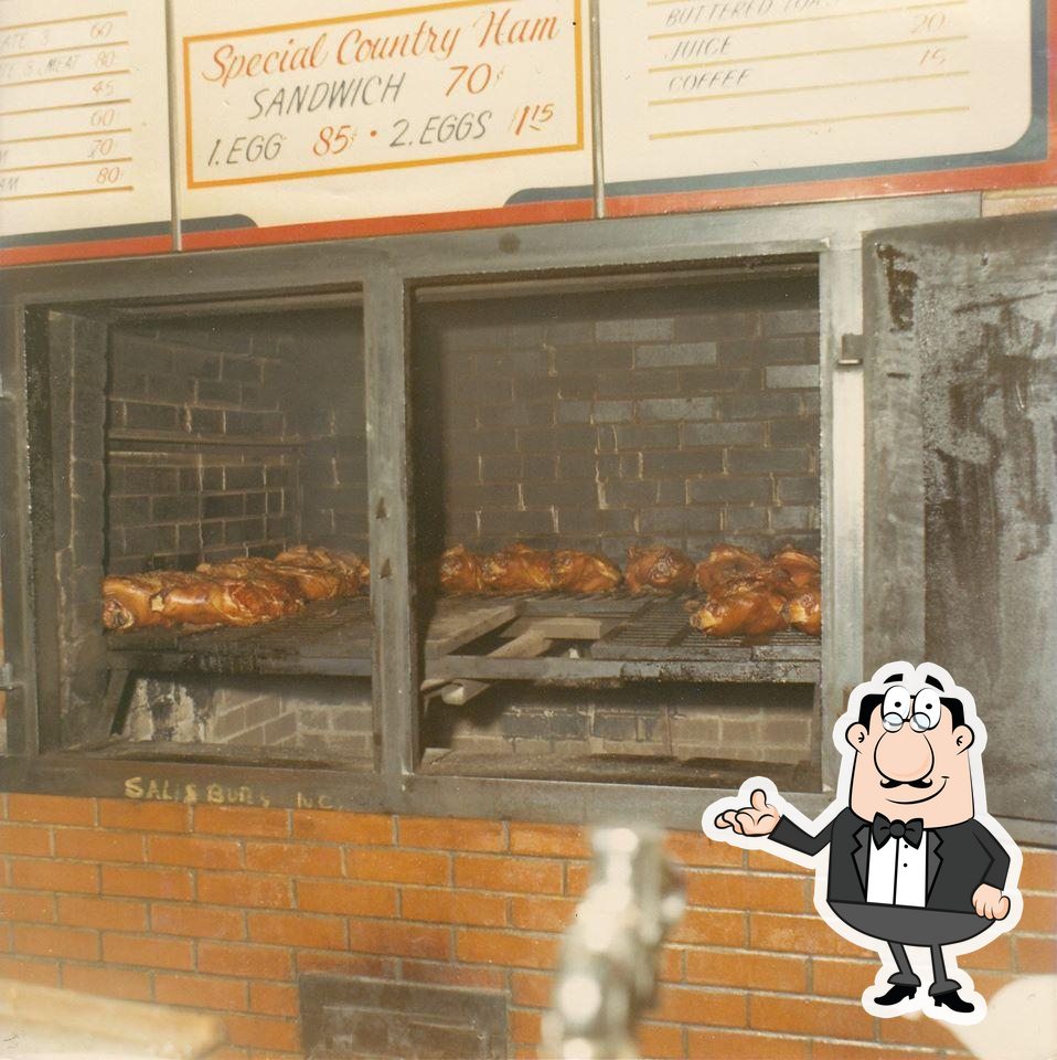 College Barbecue, Salisbury - Restaurant menu, prices and reviews