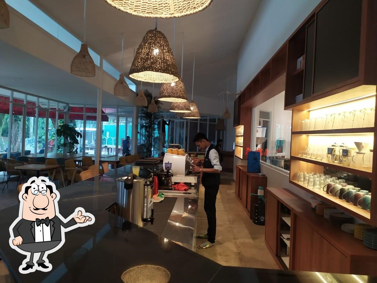 Emerald Tree Resto & Coffee Bar, South Tangerang - Restaurant reviews