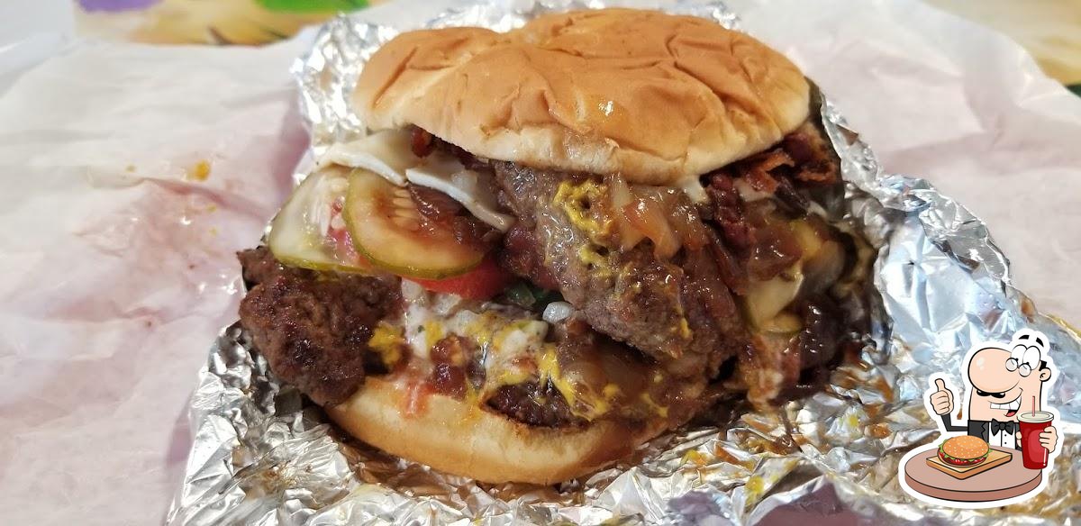 Pudgee's Eatery and Market in Floral City - Restaurant menu and reviews