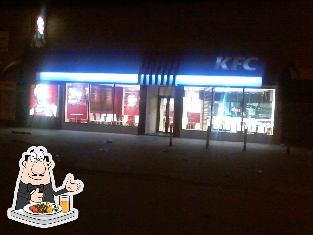 KFC Circus Triangle (Umtata 3) restaurant, Mthatha, 2 Elliot Rd Shop No ...