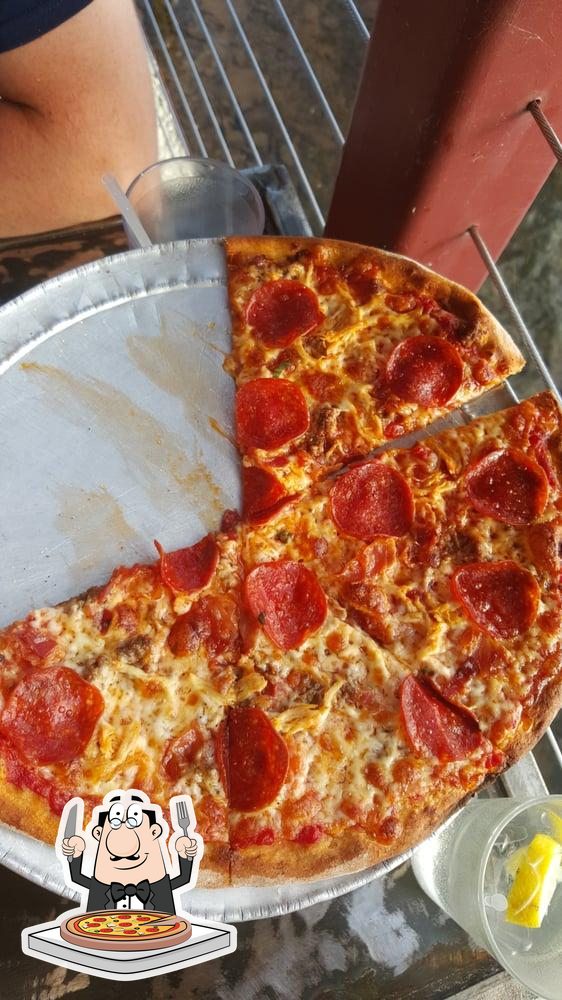 Benji & Jakes in White Lake - Restaurant menu and reviews