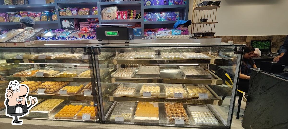 Samrat bakery and sweets, New Delhi - Restaurant reviews
