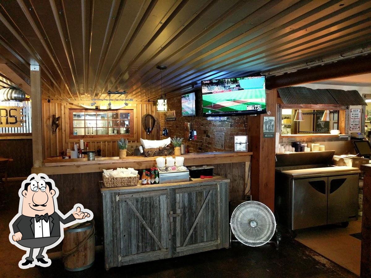 Outlaw Burgers & BBQ, Justin - Restaurant menu, prices and reviews