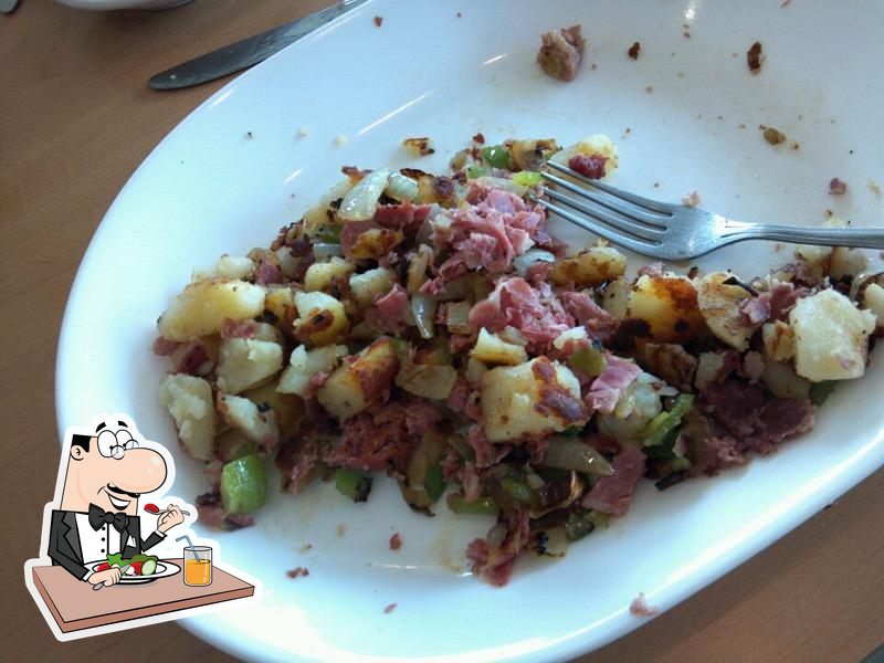 Cracked Egg of Harper Woods in Harper Woods - Restaurant menu and reviews