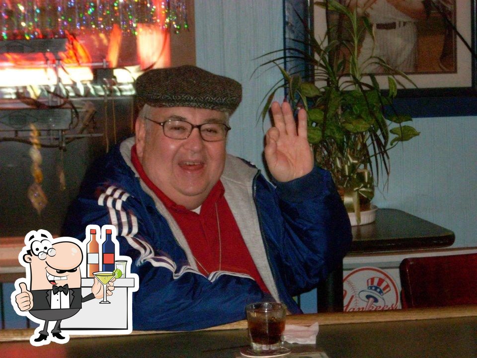Good Friends in Mastic Beach - Restaurant reviews