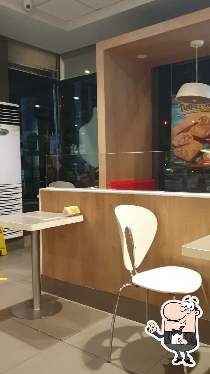 Jollibee - P. Tuazon- 13th Ave Cubao, Quezon City - Restaurant menu ...