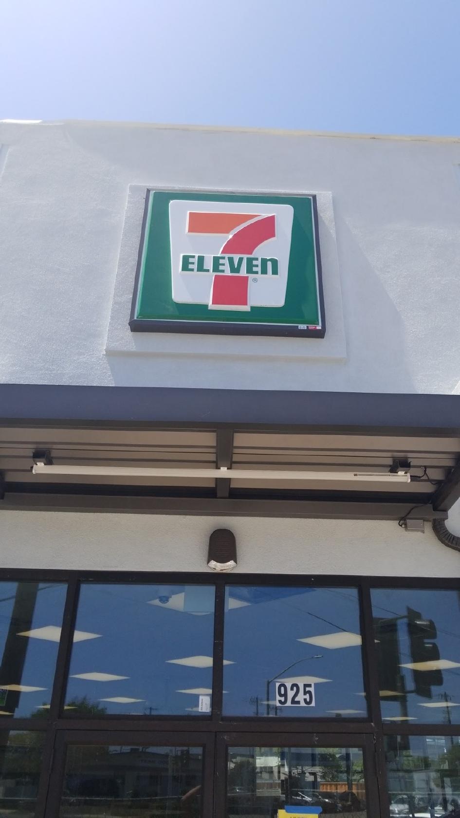 7-Eleven, 925 Cutting Blvd in Richmond - Restaurant reviews