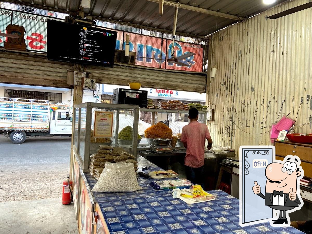 Shreenathji Ponk Vada Center, Surat - Restaurant reviews