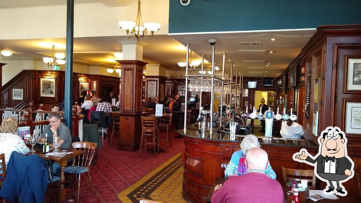 The Lord Rosebery - JD Wetherspoon, 85-87 Westborough in Scarborough ...