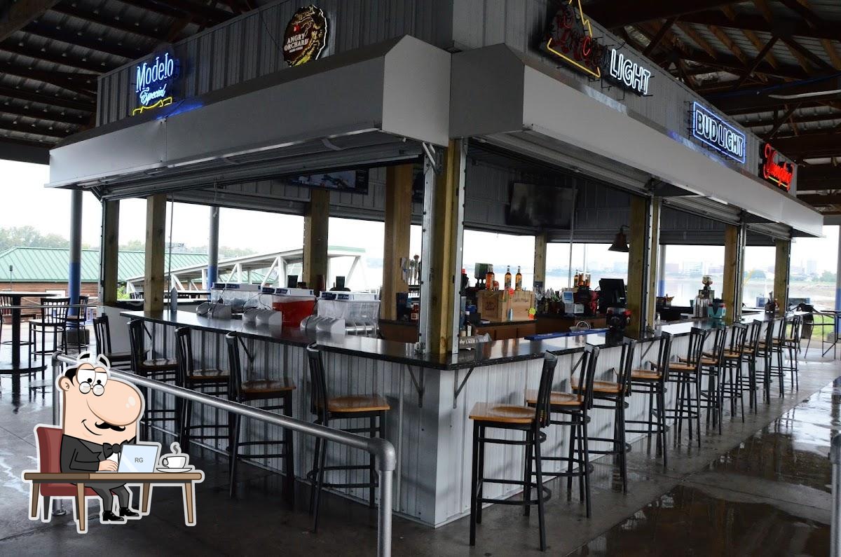 KC's Marina Pointe in Evansville - Restaurant menu and reviews