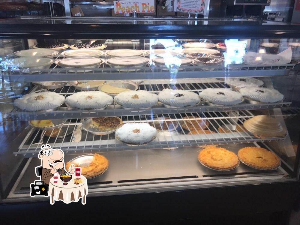 Nation's Giant Hamburgers & Great Pies in Brentwood - Restaurant menu ...
