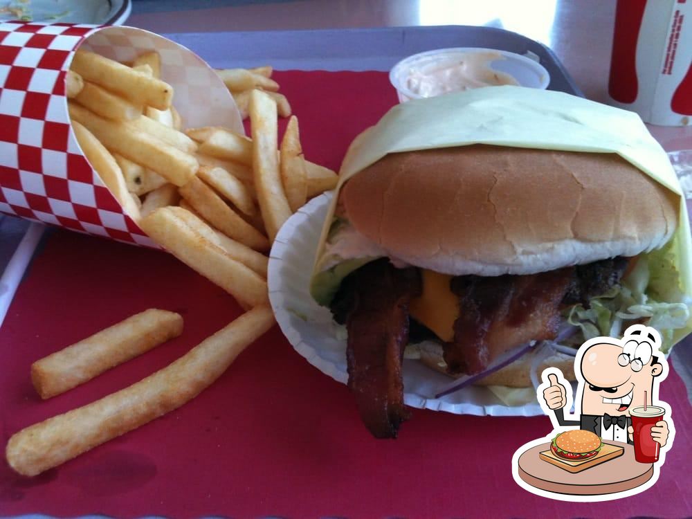 Louis Burger III in Long Beach - Restaurant menu and reviews