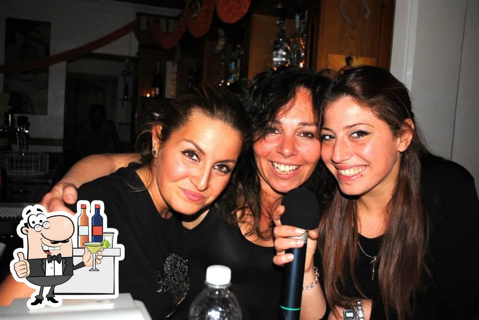El Castillo pub & bar, Valenzano - Restaurant reviews