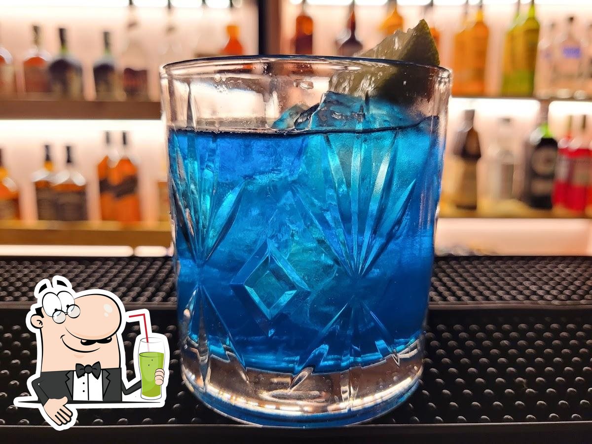 ManiTAri cocktail bar, Areopoli - Restaurant reviews