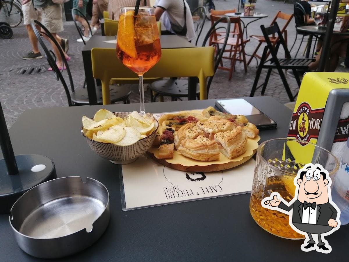 Caffè Puccini pub & bar, Lucca, Via Fillungo - Restaurant reviews