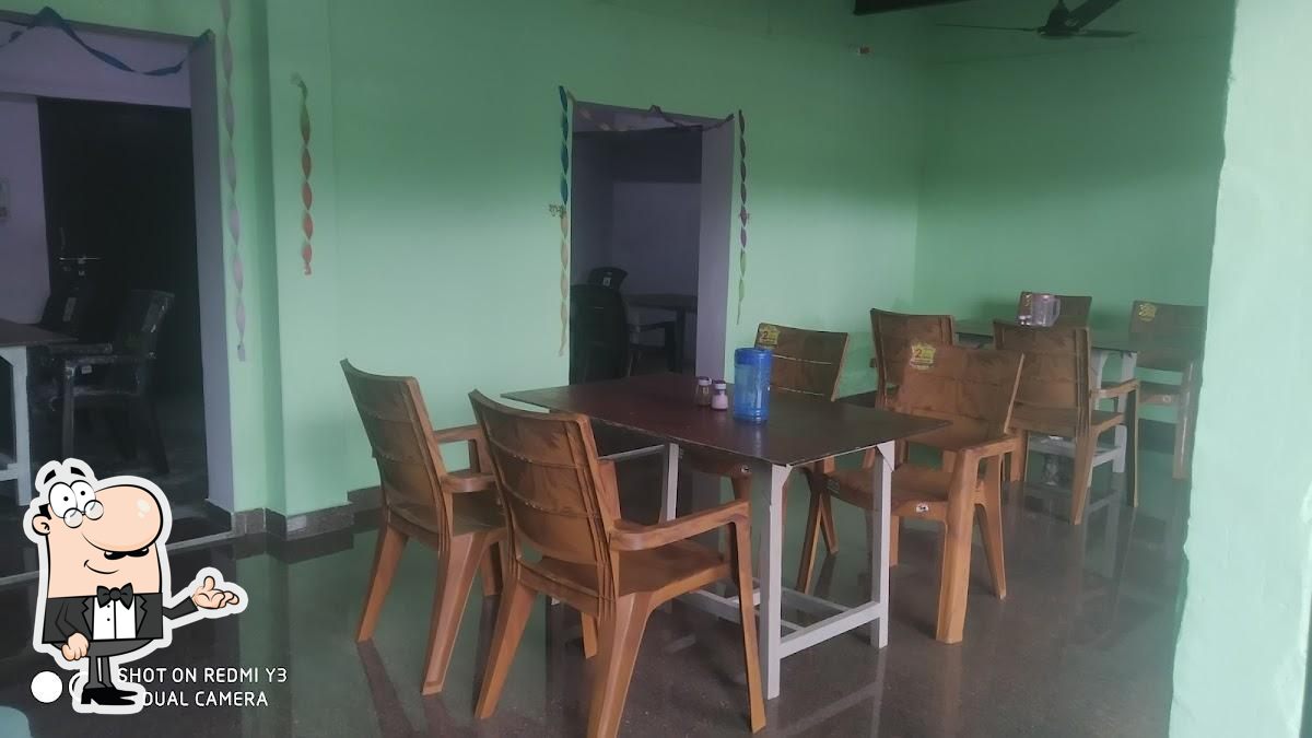 Maa narayani devi hotel and restaurant, Farah
