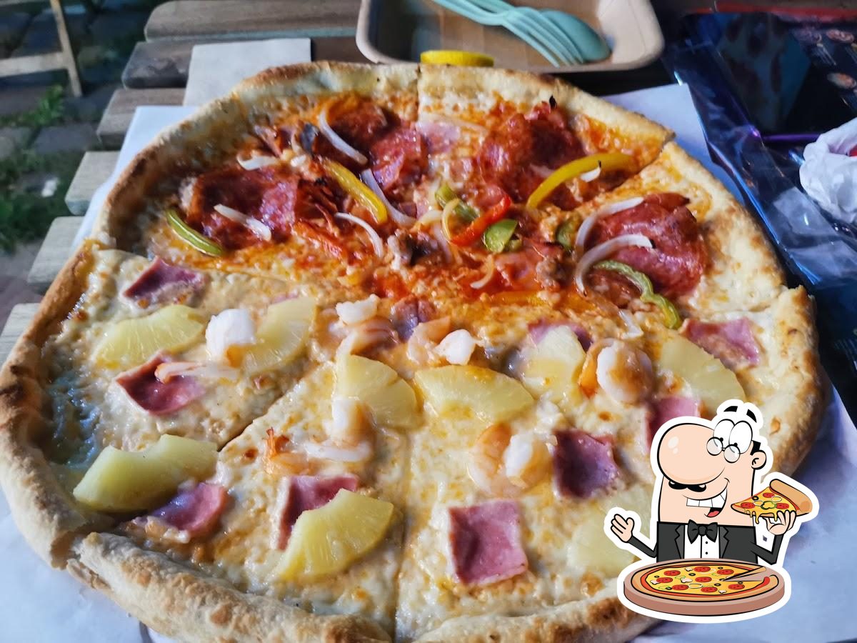 Premium Craft Pizza - The Crystal PTT Chaiyapruek restaurant, Om Kret ...