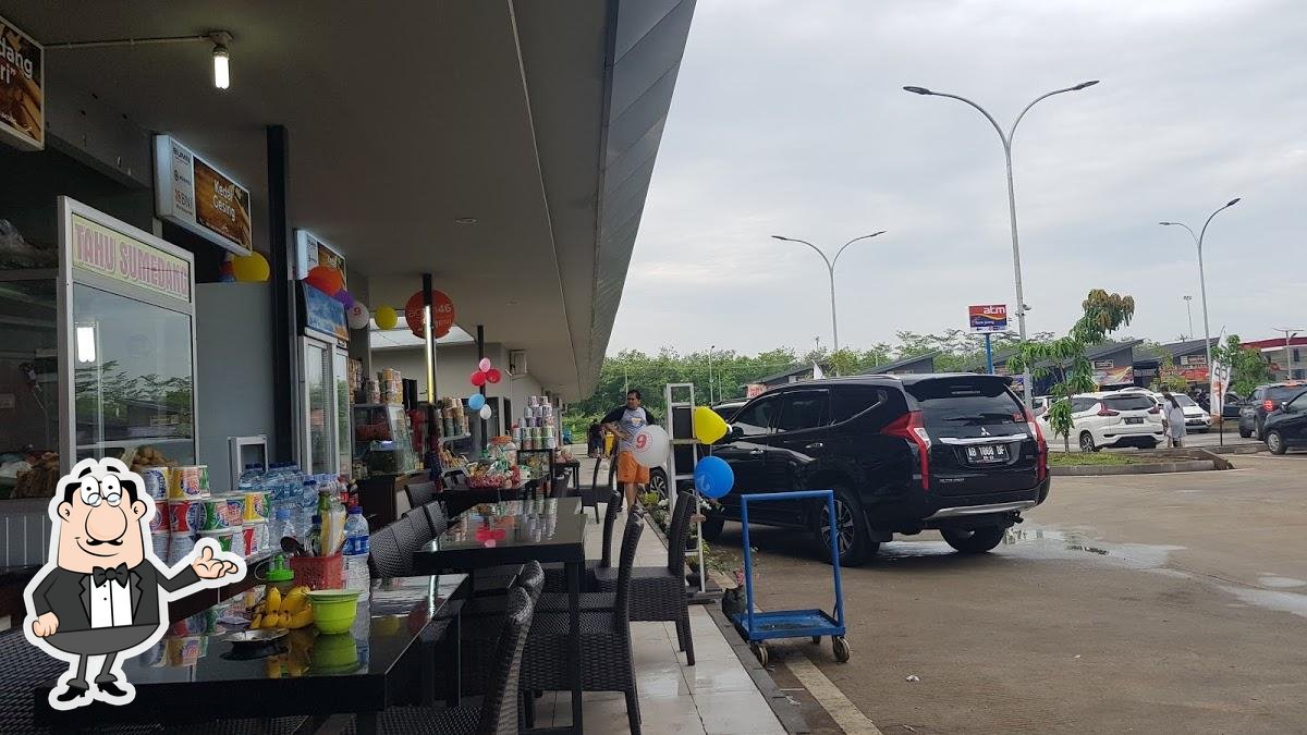 Kios "Gesing Bhina Diri" Rest Area KM 360 cafe, Индонезия - Restaurant ...