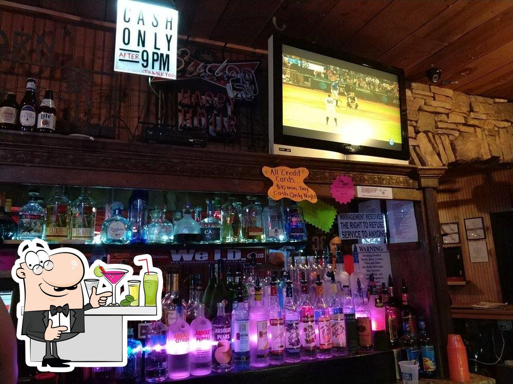 Buckhorn Bar in Dixon - Restaurant reviews