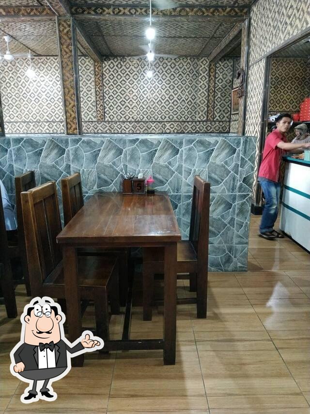 Ayam Mercon Ceger restaurant, East Jakarta, Jl. Raya Ceger No.14 5 ...