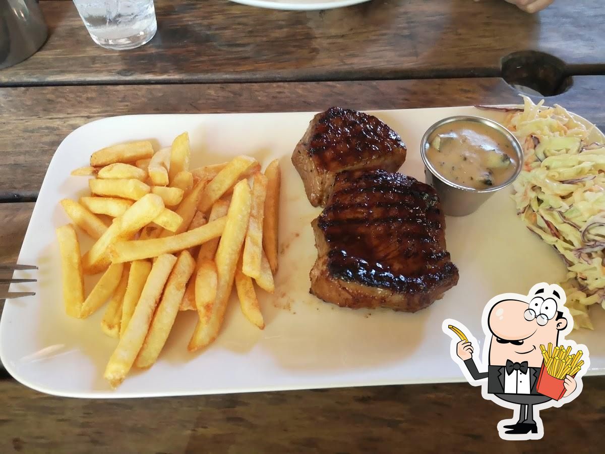Tanks Bush Pub, Hazyview, R536 - Restaurant menu and reviews