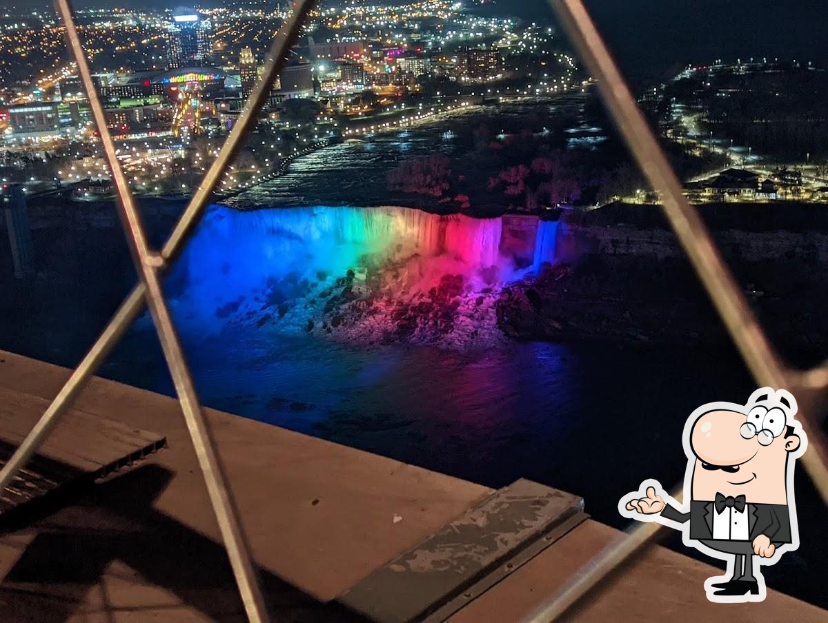 Skylon Tower, Niagara Falls - Menu du restaurant, prix et avis